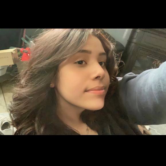 Paulina's Closet (@paulina_rico) | Poshmark